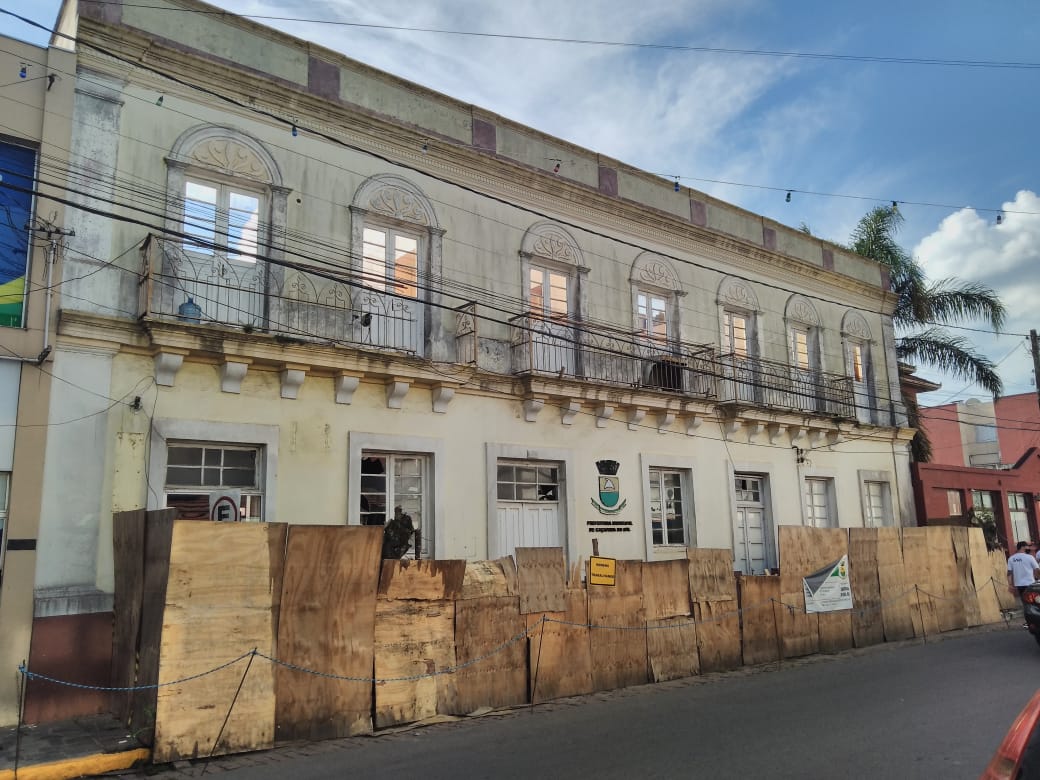 Obra de reforma do prédio principal da Prefeitura está parada - Portal ...